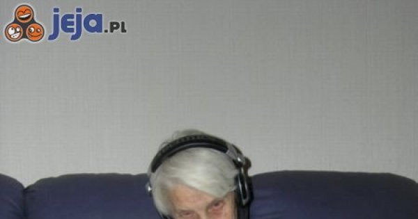 Discman i babcia - Jeja.pl